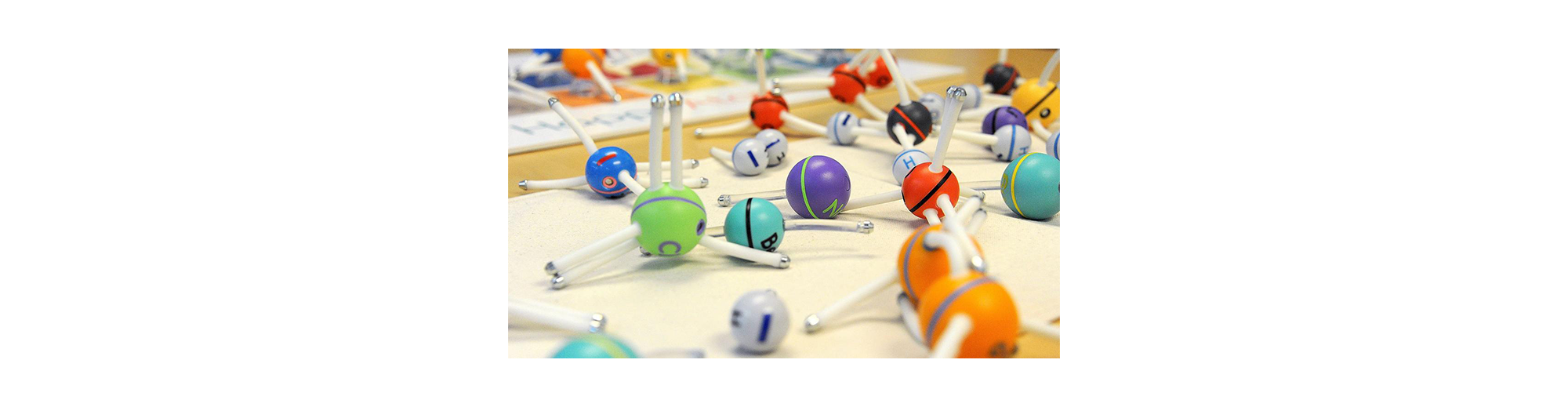 Happy Atoms by Thames & Kosmos – EIO.com